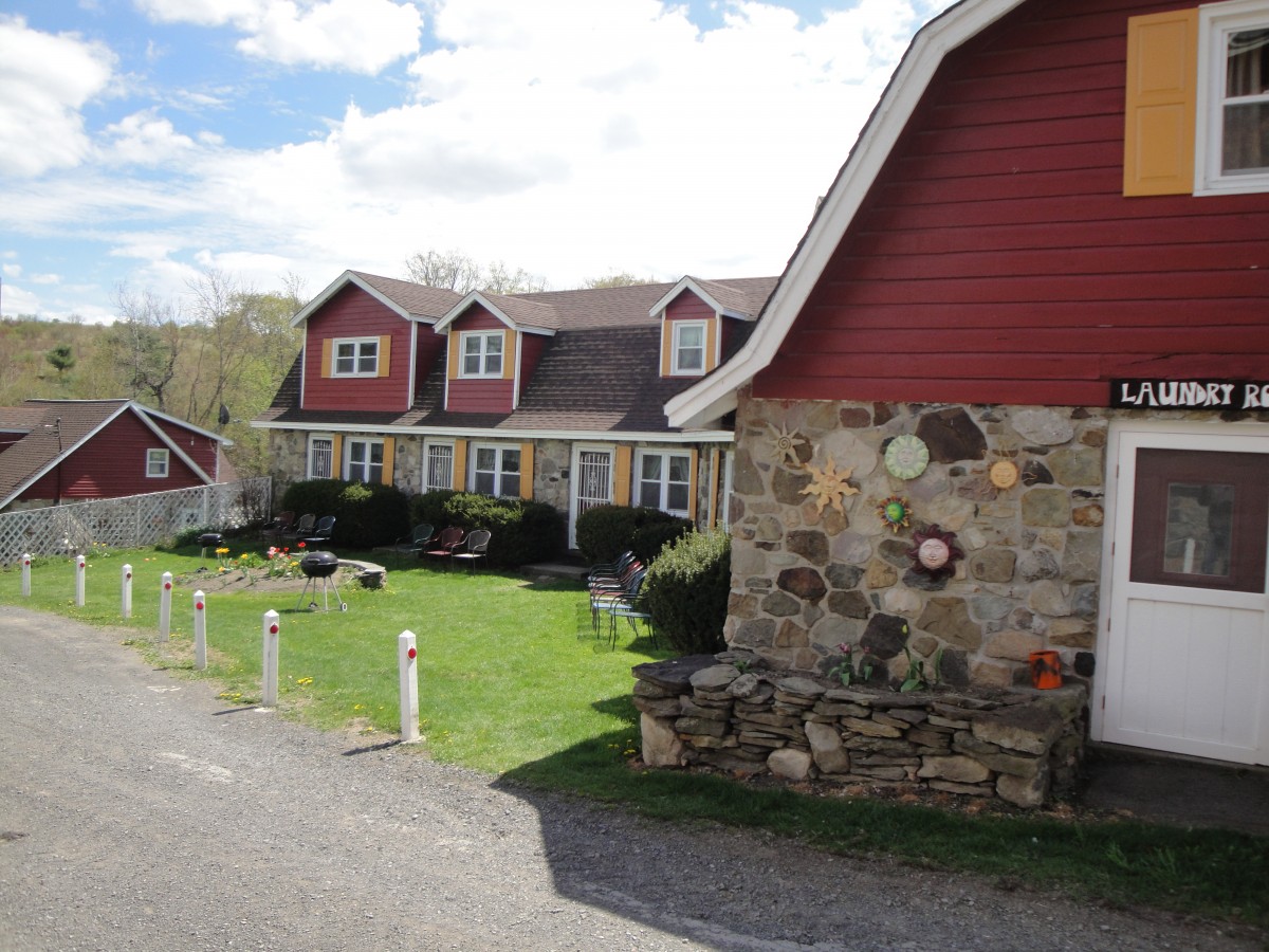 Townhouse – Three Bedroom, X Large – Fieldstone Farm Resort